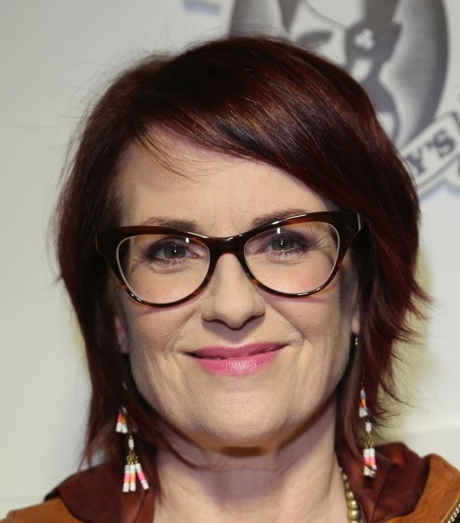 Short Hairstyles For Women Over 40 With Glasses